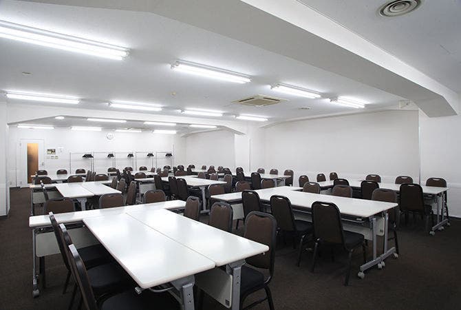 【渋谷ヒカリエより徒歩30秒　503号室】🍄飲食持ち込み可能🍄セミナー、説明会、ウェビナーに！様々な用途可能の写真3