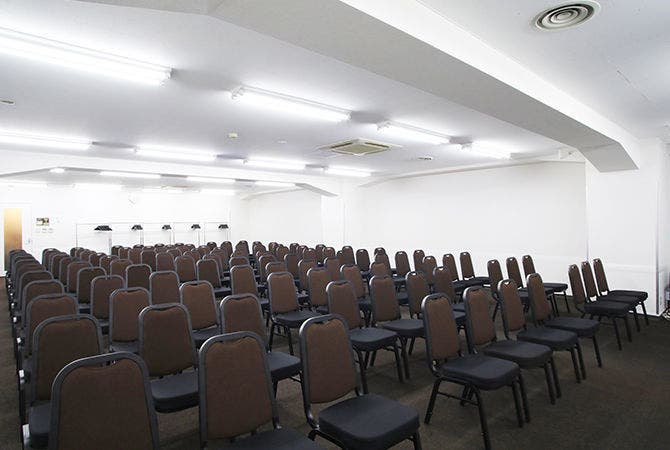 【渋谷ヒカリエより徒歩30秒　503号室】🍄飲食持ち込み可能🍄セミナー、説明会、ウェビナーに！様々な用途可能の写真5