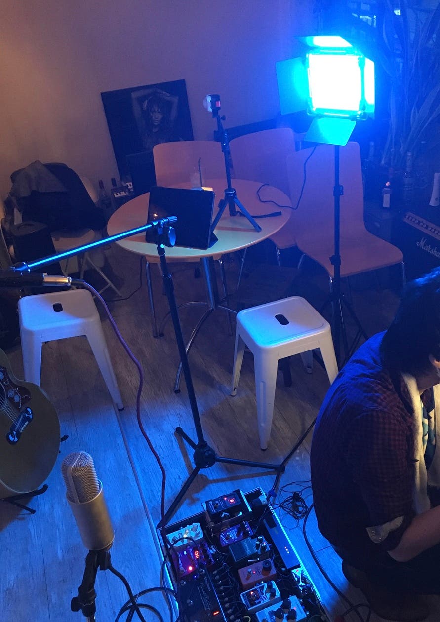 歌やギターの録音や個人練習、ライブ配信や動画撮影、世界標準の録音スタジオ用機材・PCソフト多数あり！音加工も可能！の写真7