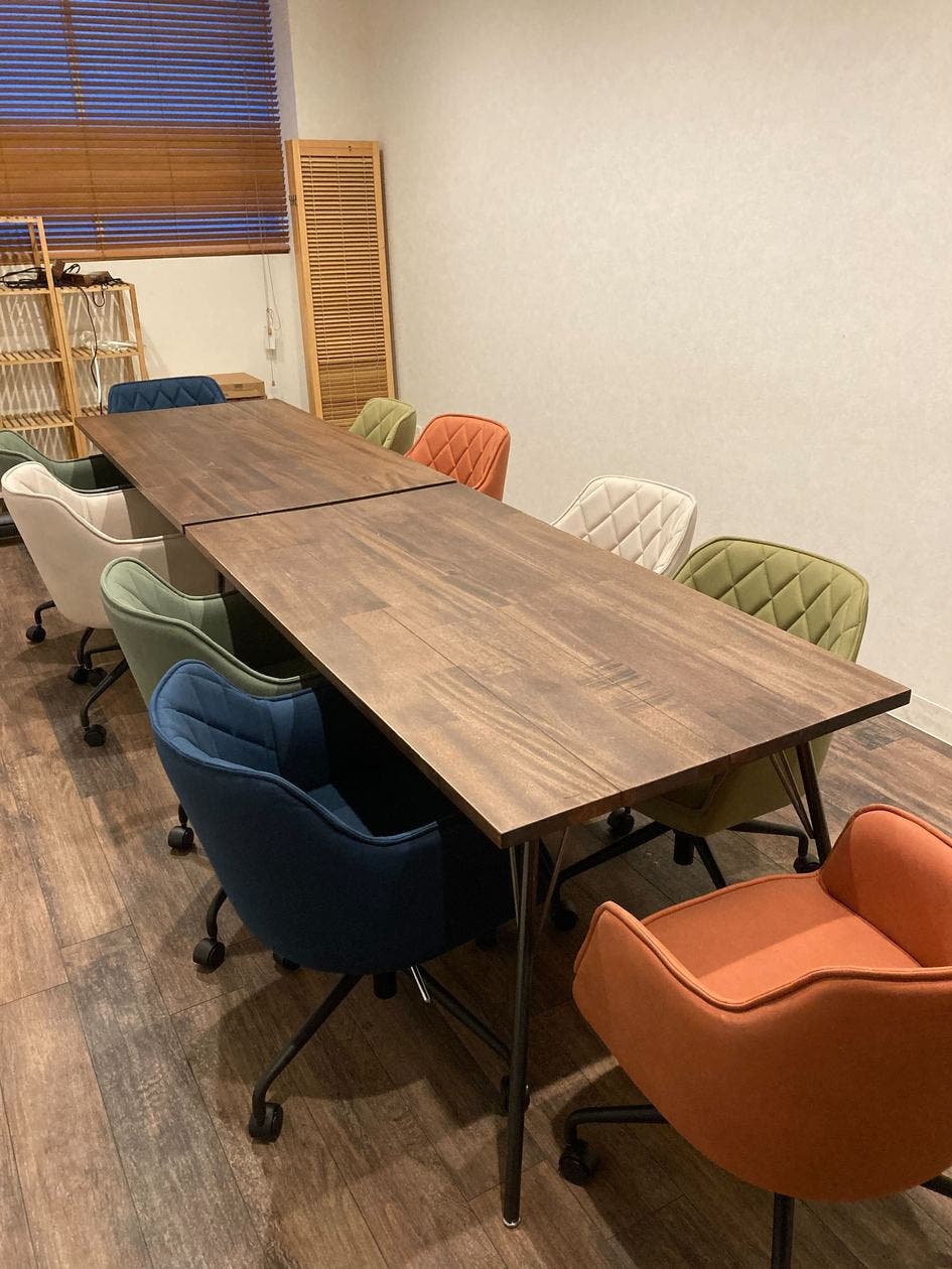 【御茶ノ水5分・秋葉原7分】 おしゃれな完全個室会議室　無料Wi-Fi,大型ホワイトボード,フリードリンク完備！の写真4