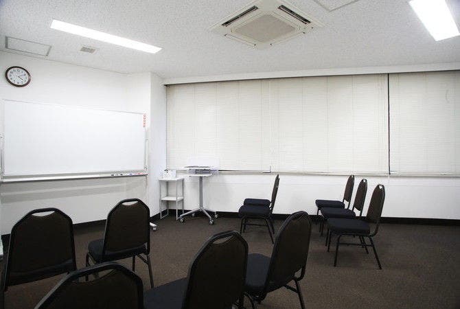 【池袋駅東口から徒歩30秒　401号室】セミナー・会議利用はもちろん、動画撮影・配信・お教室利用もOK♪の写真5