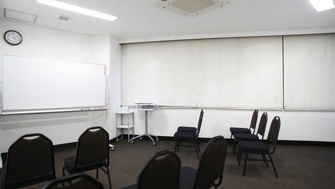 【池袋駅東口から徒歩30秒 401号室】セミナー・会議利用はもちろん、動画撮影・配信・お教室利用もOK♪の写真5