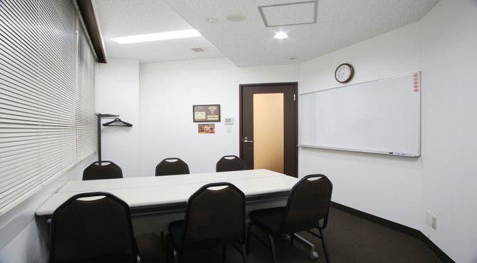 【池袋駅東口から徒歩30秒　 402号室】セミナー・会議利用はもちろん、動画撮影・配信・お教室利用もOK♪
