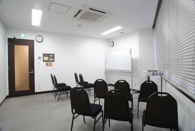 【池袋駅東口から徒歩30秒　 601号室】セミナー・会議利用はもちろん、動画撮影・配信・お教室利用もOK♪の写真5