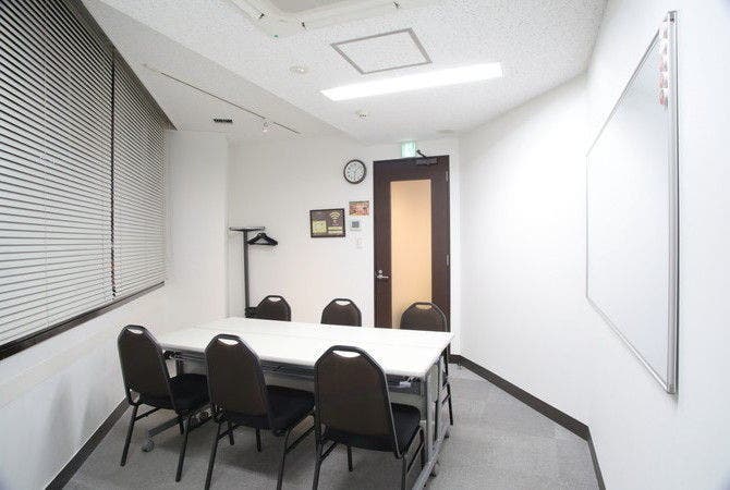 【池袋駅東口から徒歩30秒　602号室】セミナー・会議利用はもちろん、動画撮影・配信・お教室利用もOK♪の写真2