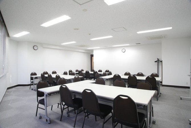 【池袋駅東口から徒歩30秒　603号室】セミナー・会議利用はもちろん、動画撮影・配信・お教室利用もOK♪の写真3