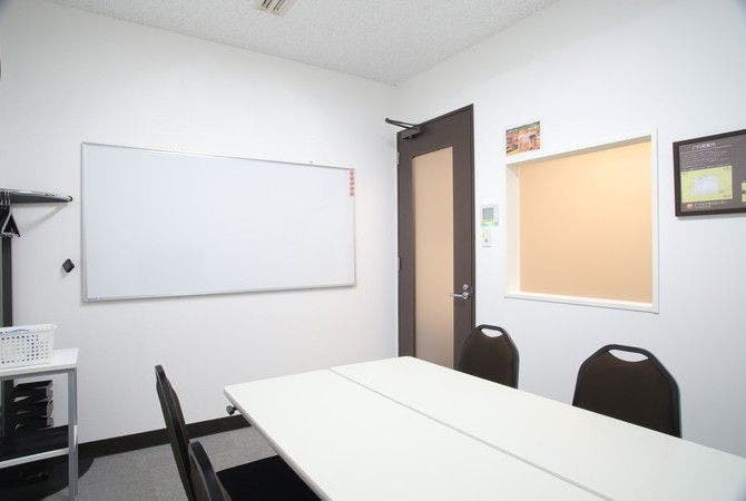 【池袋駅東口から徒歩30秒　 605号室】セミナー・会議利用はもちろん、動画撮影・配信・お教室利用もOK♪の写真2