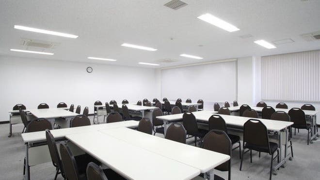 【池袋駅東口から徒歩30秒 606号室】セミナー・会議利用はもちろん、動画撮影・配信・お教室利用もOK♪の写真3