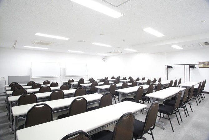 【池袋駅東口から徒歩30秒　607号室】セミナー・会議利用はもちろん、動画撮影・配信・お教室利用もOK♪の写真2