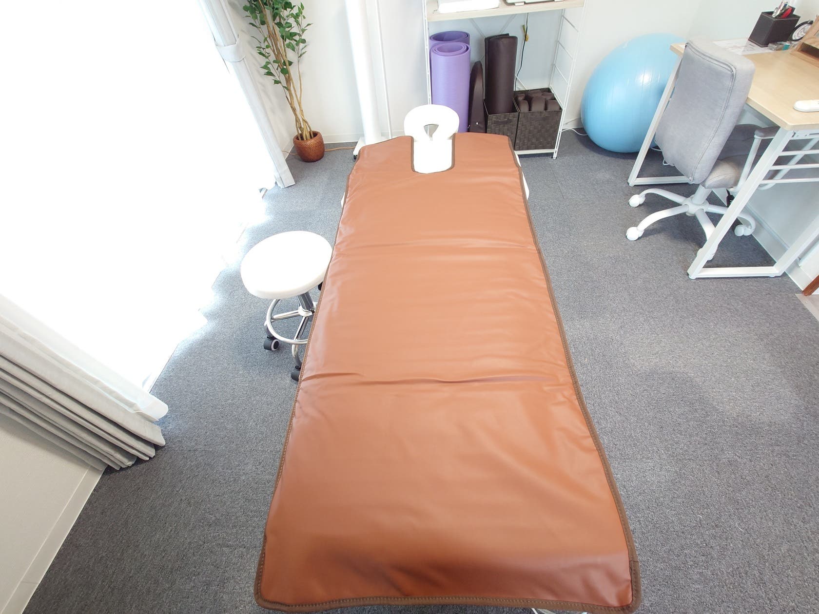 幅70cm高さ188cm高さ59〜89cmのベッドを新たに設置しました。の写真14