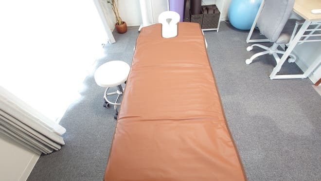 幅70cm高さ188cm高さ59〜89cmのベッドを新たに設置しました。の写真14