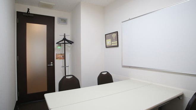 【池袋駅東口から徒歩30秒 608号室(訳アリ)】会議利用はもちろん、動画撮影・配信・お教室利用もOK♪の写真2