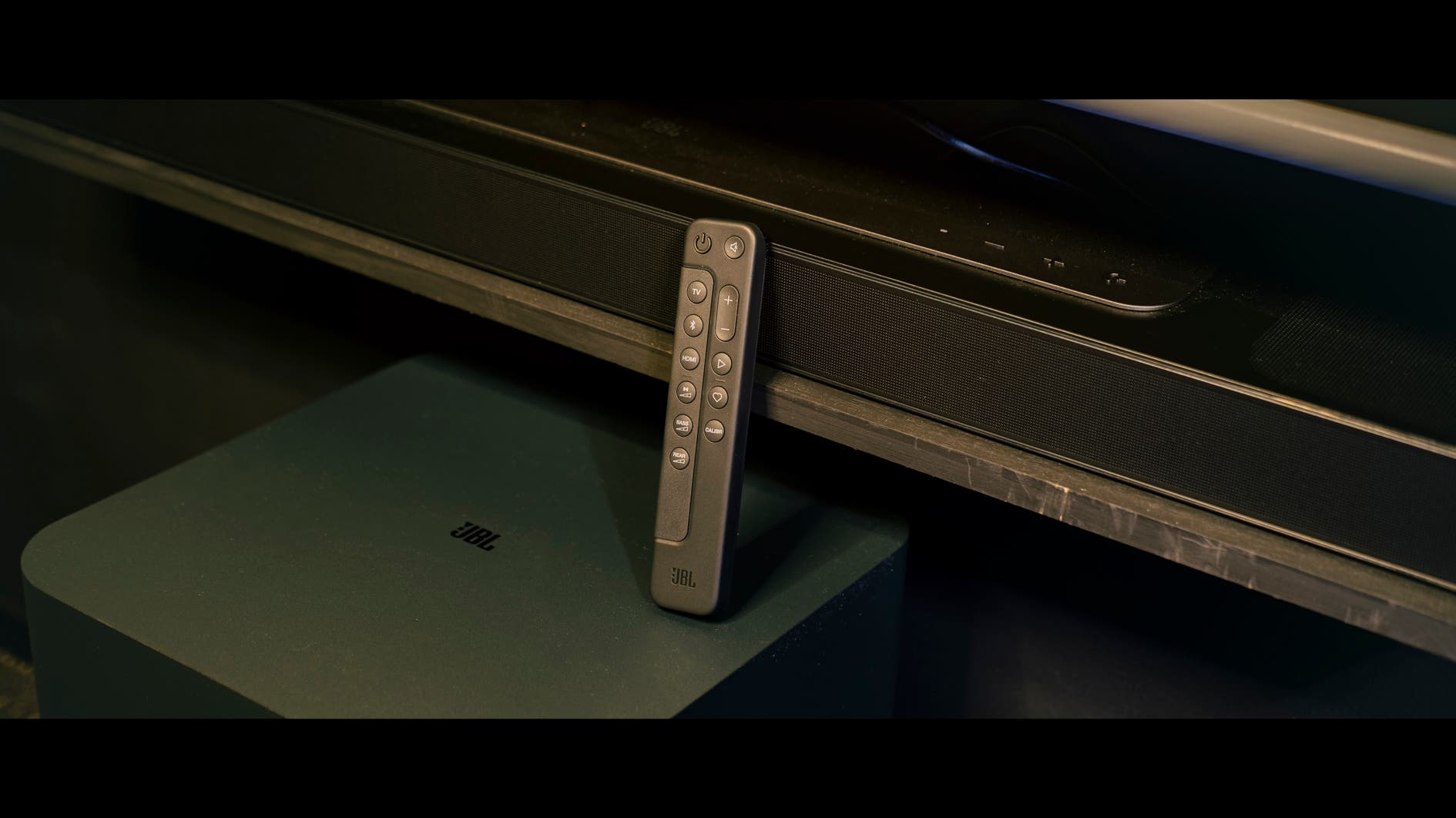 🔊スピーカー（JBL BAR 1000 サウンドバー）の画像1