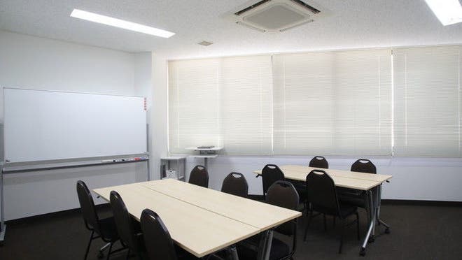 【池袋駅東口から徒歩30秒 701号室】セミナー・会議利用はもちろん、動画撮影・配信・お教室利用もOK♪の写真3