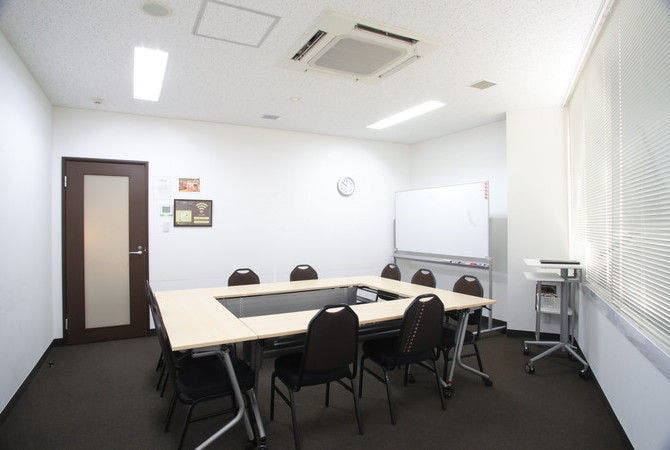 【池袋駅東口から徒歩30秒　701号室】セミナー・会議利用はもちろん、動画撮影・配信・お教室利用もOK♪の写真4