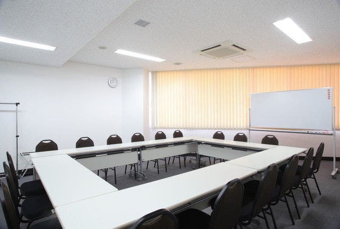 【池袋駅東口から徒歩30秒　801号室】セミナー・会議利用はもちろん、動画撮影・配信・お教室利用もOK♪の写真4