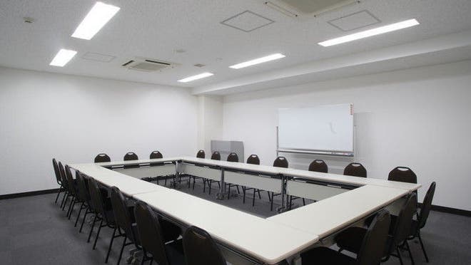 【池袋駅東口から徒歩30秒 802号室】セミナー・会議利用はもちろん、動画撮影・配信・お教室利用もOK♪の写真4