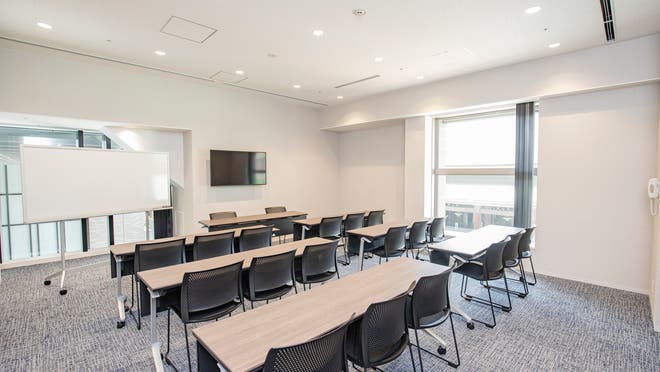 御堂会館3階Dホール 大阪メトロ本町駅徒歩1分のネット会議対応の貸ホール! の写真3