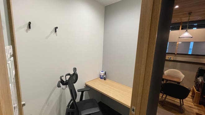 【松山 COMOL 900円/h! 】鍵付き完全個室 210の写真2