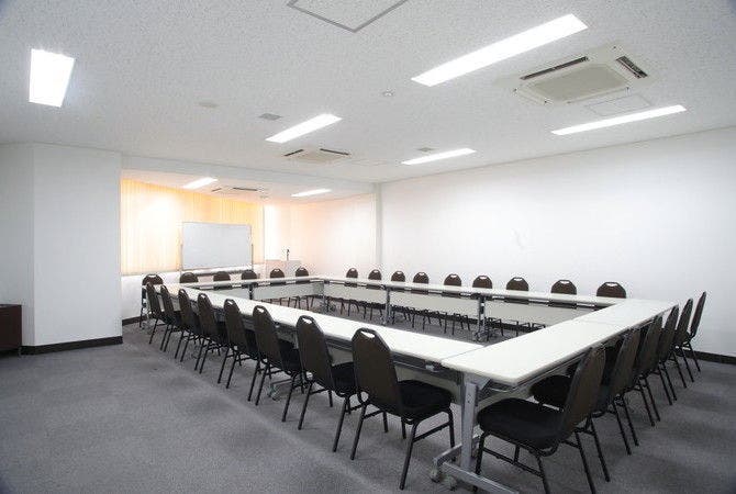 【池袋駅東口から徒歩30秒　803号室】セミナー・会議利用はもちろん、動画撮影・配信・お教室利用もOKの写真4