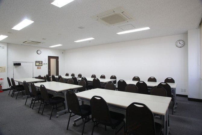 【池袋駅東口から徒歩30秒　 804号室】セミナー・会議利用はもちろん、動画撮影・配信・お教室利用もOK♪の写真3