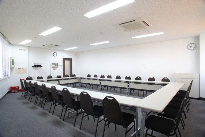 【池袋駅東口から徒歩30秒　 804号室】セミナー・会議利用はもちろん、動画撮影・配信・お教室利用もOK♪の写真4