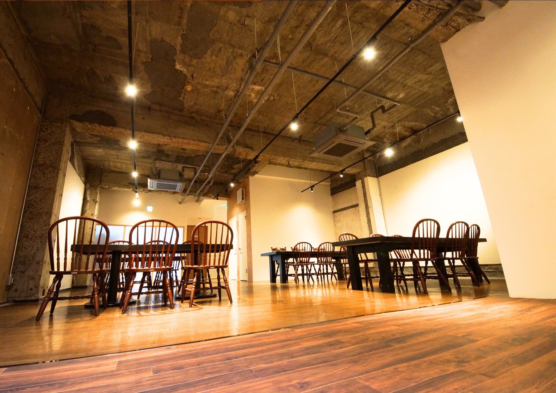 飲み放題990円 オードブル1650円/宴会や催事に特化した貸切スペースの写真6