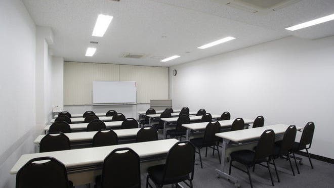 【池袋駅東口から徒歩30秒 806号室】セミナー・会議利用はもちろん、動画撮影・配信・お教室利用もOK♪の写真1