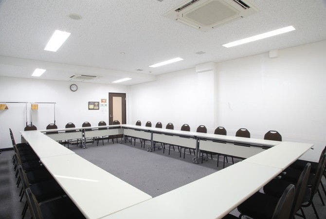 【池袋駅東口から徒歩30秒　806号室】セミナー・会議利用はもちろん、動画撮影・配信・お教室利用もOK♪の写真4