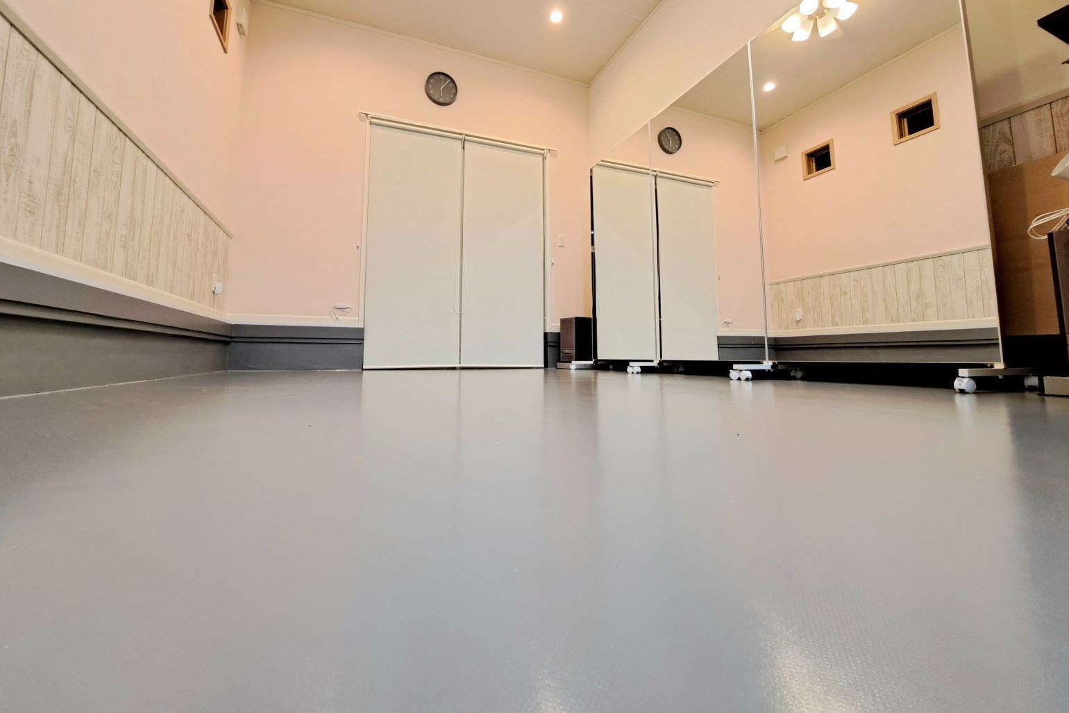 【東松戸駅4分】ダンスも会議もイベントも💛少人数貸切に特化した多目的スペース/大型ミラーやWifi完備/駐車場も無料の写真10