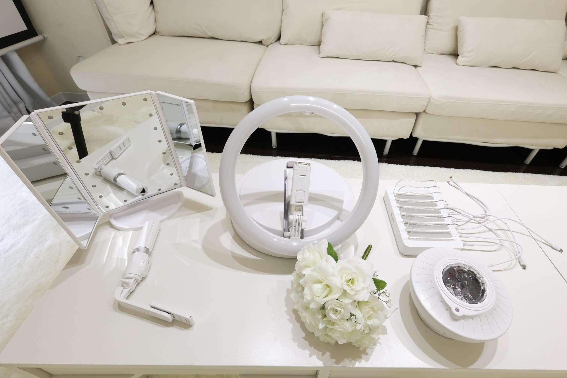 LEDライトで盛れるスペース☄推し活🫰100㌅大画面プロジェクターで動画鑑賞🎦ゲーム🎮の写真16