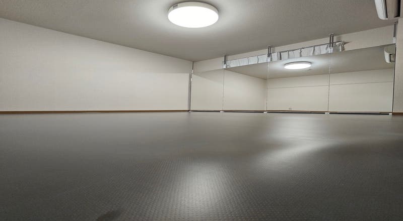 【柏駅徒歩3分】リノリウム床の格安ヨガ・ダンススタジオ