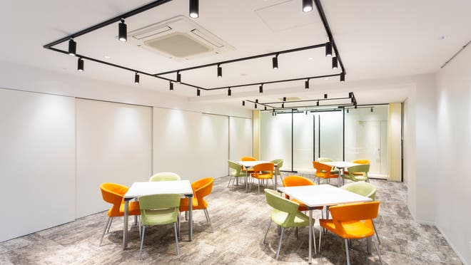 薬院のビンテージマンション「KYOYA薬院ビル」2階にあるレンタルルームⅡです。の写真2