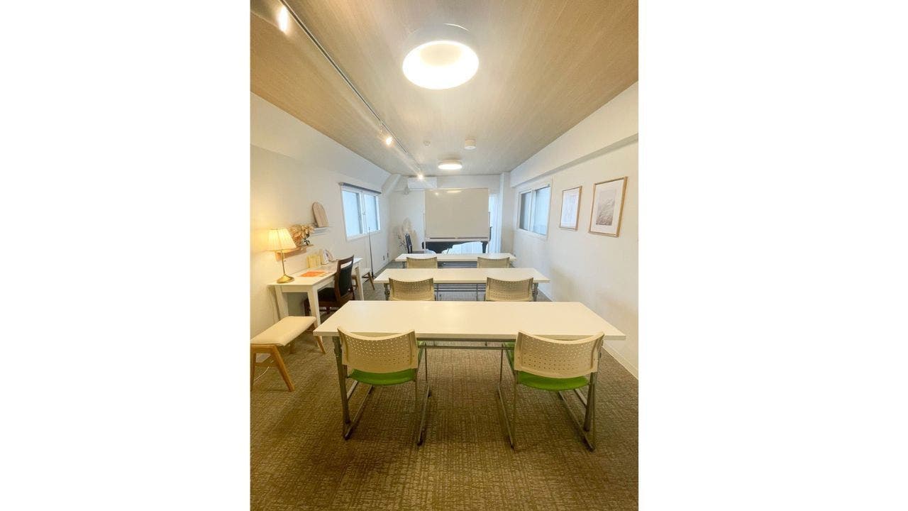 【大人気✨日吉駅前】WiFi・ホワイトボード完備！グランドピアノレンタル可！会議・セミナー・練習・自習室・動画配信にの写真5