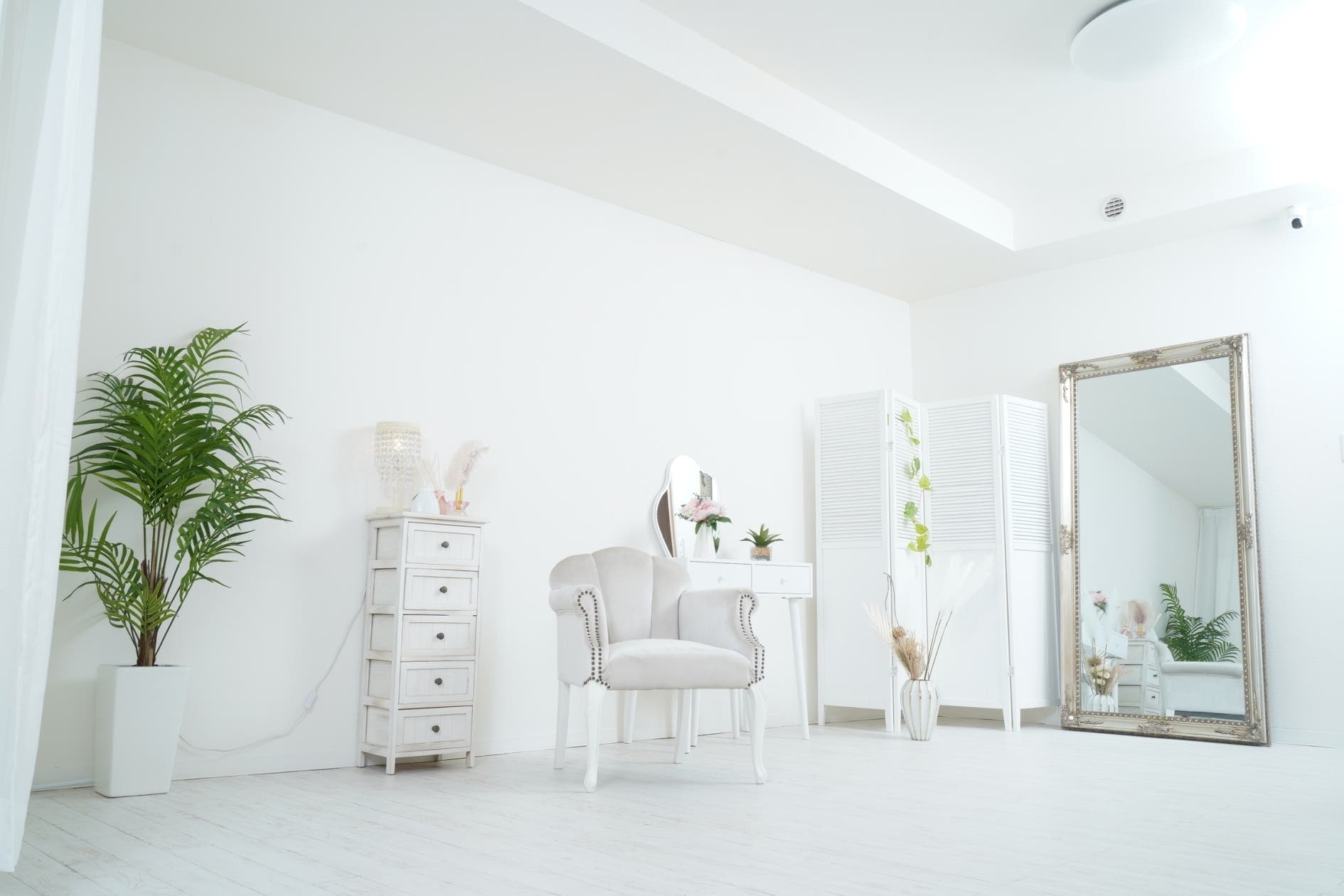 【期間限定価格】駅近 / Profoto完備 / 白基調  / コスプレ / イベント / 撮影会 / 宣材撮影の写真5