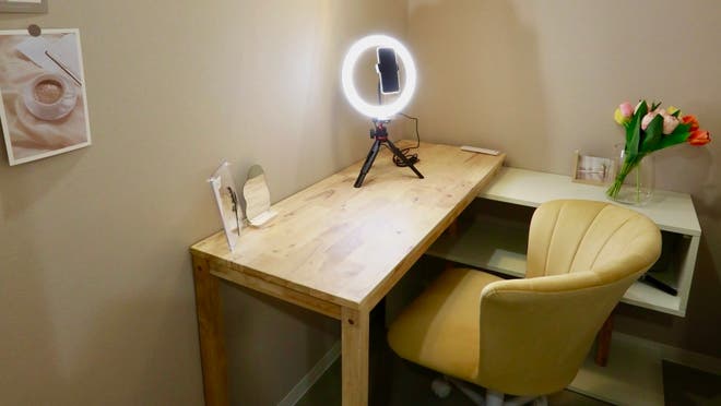 【仙台駅徒歩8分】プライベートルームA|防音空間|WEB面接・会議|動画配信|撮影・収録の写真1