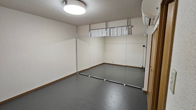 【柏駅徒歩3分】リノリウム床の格安ヨガ・ダンススタジオの写真4