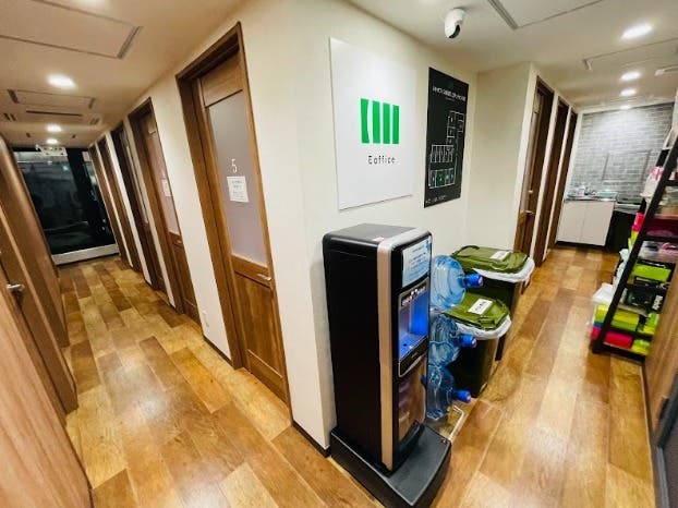 【30分660円！御徒町駅から徒歩1分】モニター・フリードリンク付き4名会議室（Room A）※予約時間前は入室不可の写真4