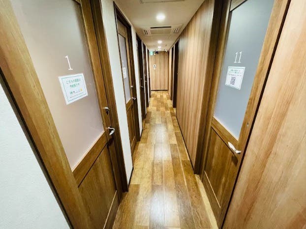 【30分330円！御徒町駅から徒歩1分】モニター・フリードリンク付き1名個室（ブース3）※予約時間前は入室不可の写真5