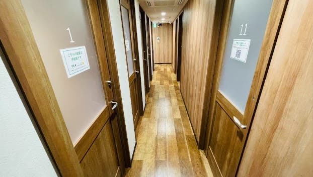 【30分330円!御徒町駅から徒歩1分】モニター・フリードリンク付き1名個室(ブース4)※予約時間前は入室不可の写真5