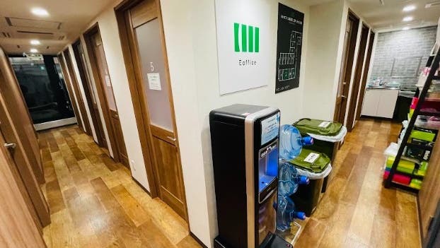 【¥330/30分!御徒町駅から徒歩1分】モニター・フリードリンク付き1名個室(ブース8)※予約時間前は入室不可の写真4