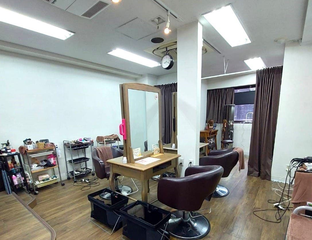 赤坂駅(歩3分)/赤坂見附駅(歩2分)の間にある営業中のヘアサロン(美容室)です。の写真4