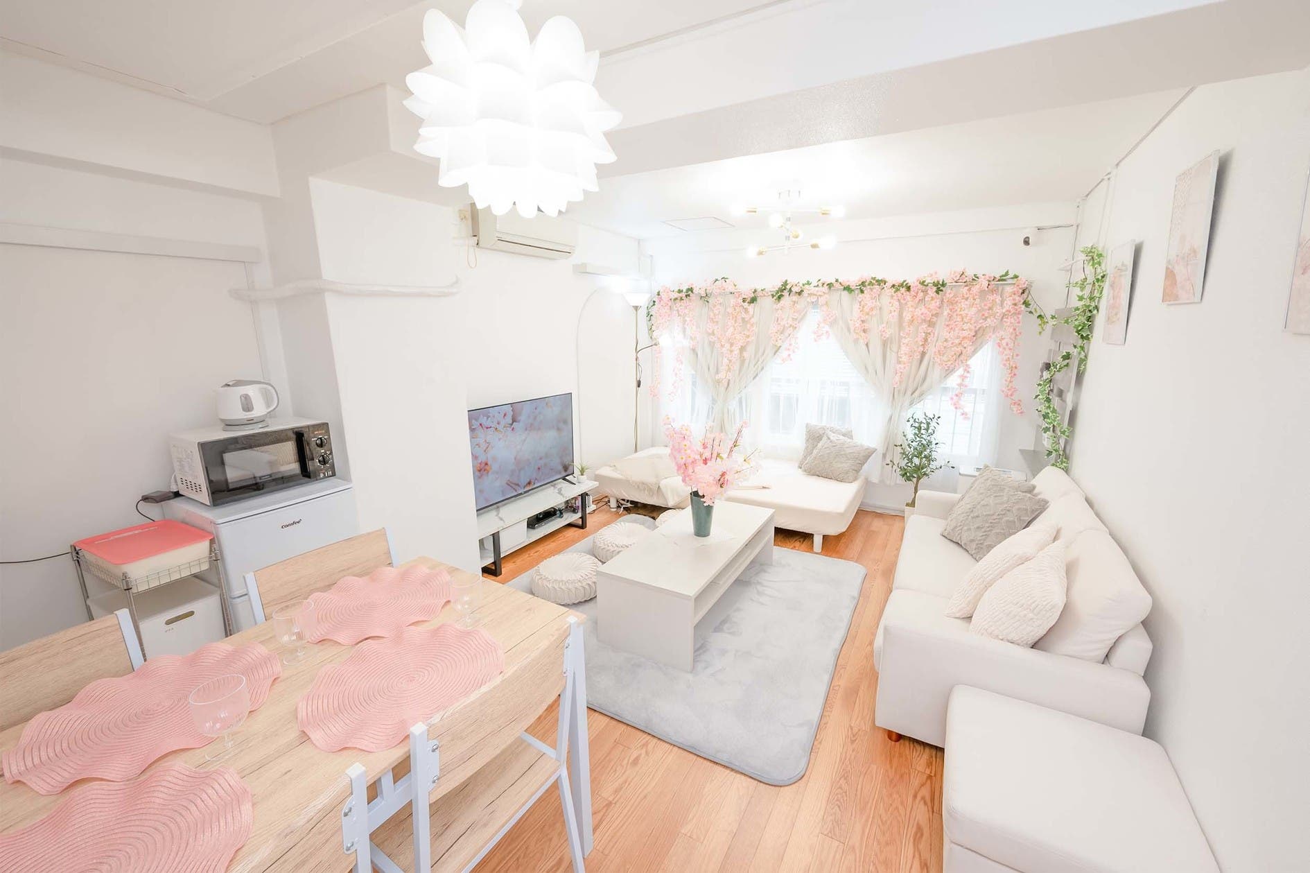 ricopa導入💗最大14名🉐錦糸町駅4分🥳ドンキ🐧大人気ゲーム機🎮55型TV📺女子会💗推し活🌟撮影📷白壁🌟の写真14