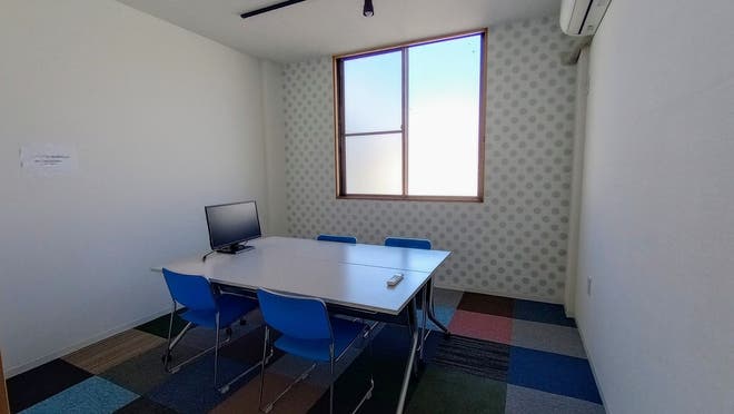 【湧水】信濃国分寺駅から徒歩14分/上田市蒼久保の貸しオフィス/敷地内駐車場有・無料の写真1