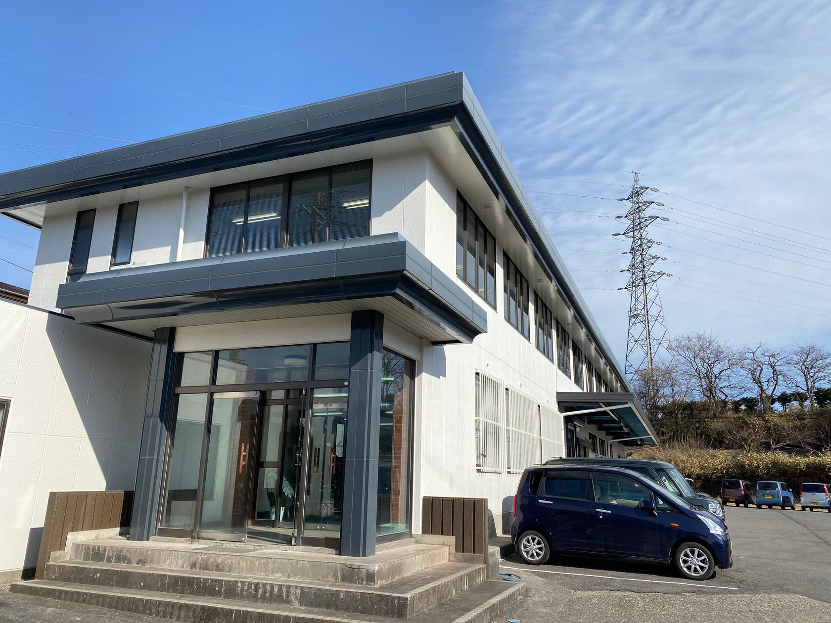 【湖】信濃国分寺駅から徒歩14分／上田市蒼久保の貸しオフィス／敷地内駐車場有・無料の写真2