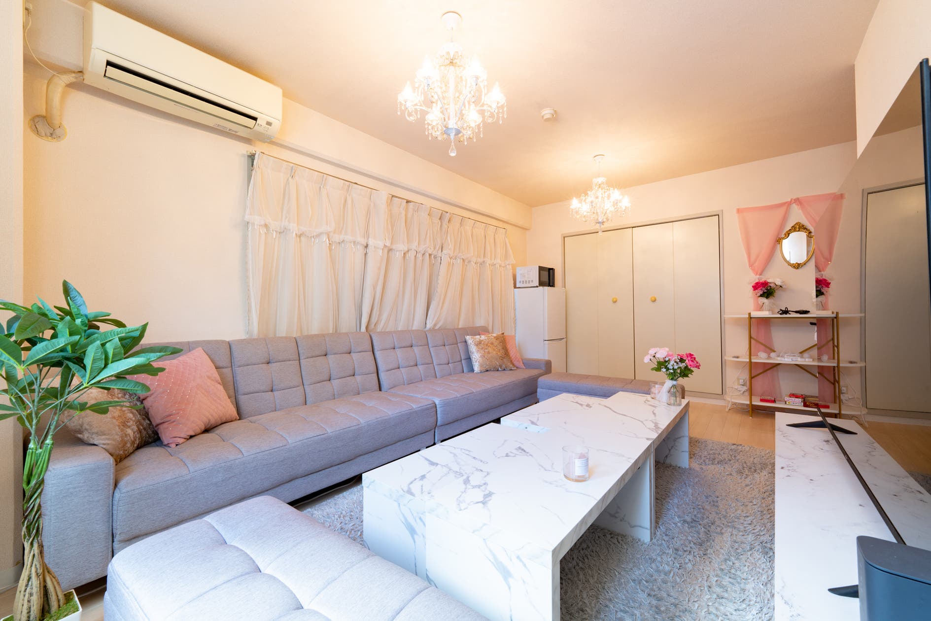 ✨大人気のお部屋🈹駅徒歩3分！🌸可愛い空間💫歓迎会🍷女子会🍰推し活💞撮影📸デート👫💓鍋パ🍲歓迎会の写真9