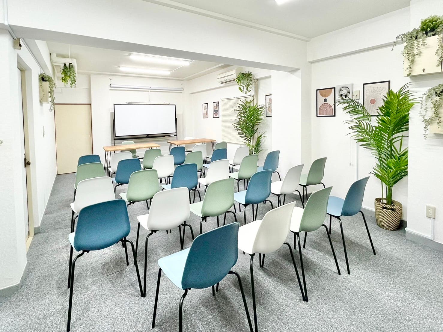 NEW！【飯田橋１分】地下鉄出口5ｍ🏢！最大30名/会議・女子会・ボドゲ等！歓送迎会・パーティ利用可/アルコール含む飲食可🍷の写真9