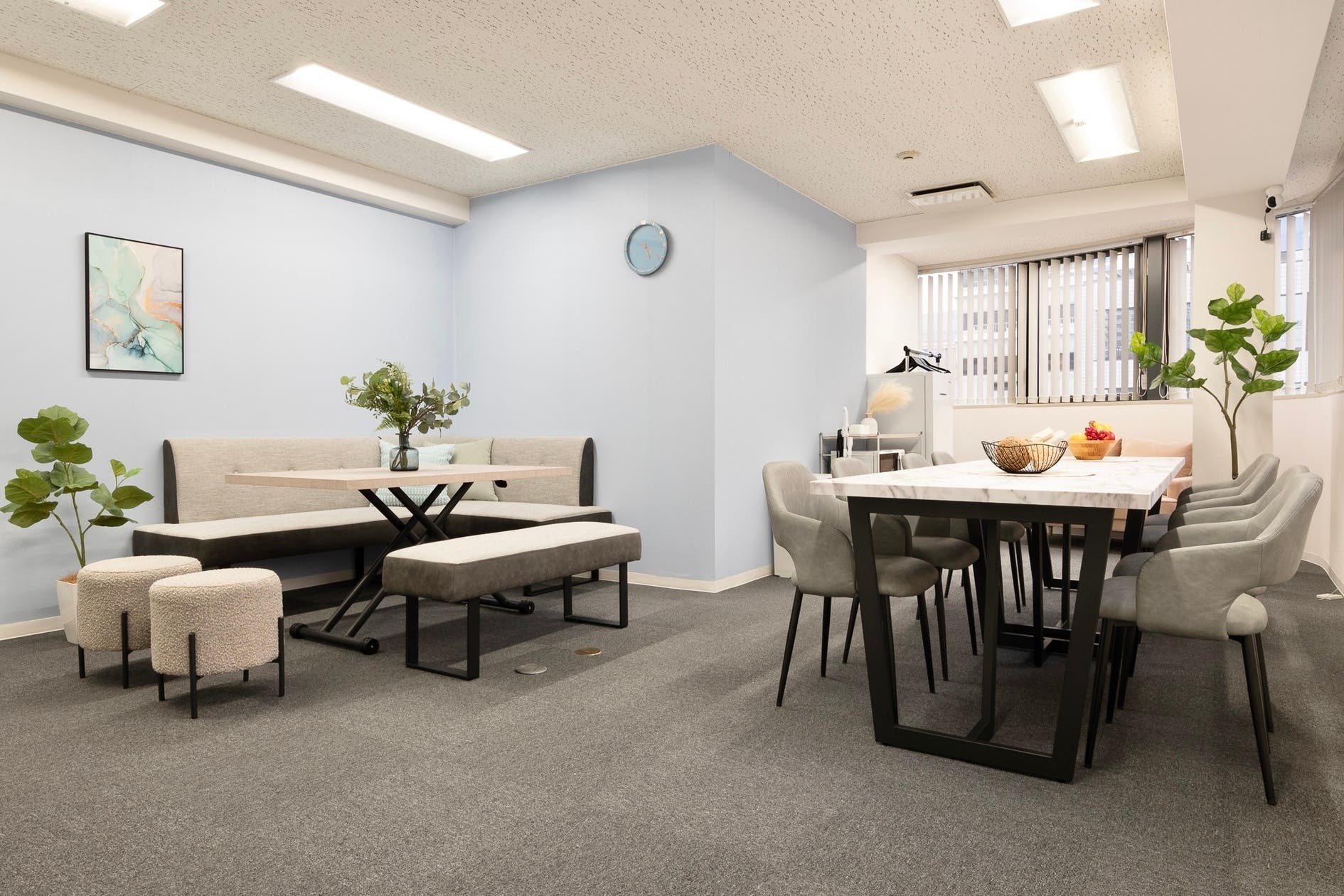 【東梅田すぐ】Open価格30%⤵️泉の広場4分🚃120㌅大画面スクリーン🎬セミナー/懇親会などにお勧め⭐️土足🉑／ネクシアの写真2