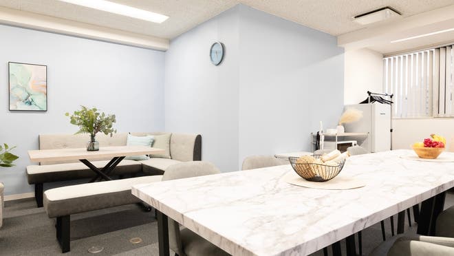 【東梅田すぐ】Open価格30%⤵️泉の広場4分🚃120㌅大画面スクリーン🎬セミナー/懇親会などにお勧め⭐️土足🉑/ネクシアの写真13