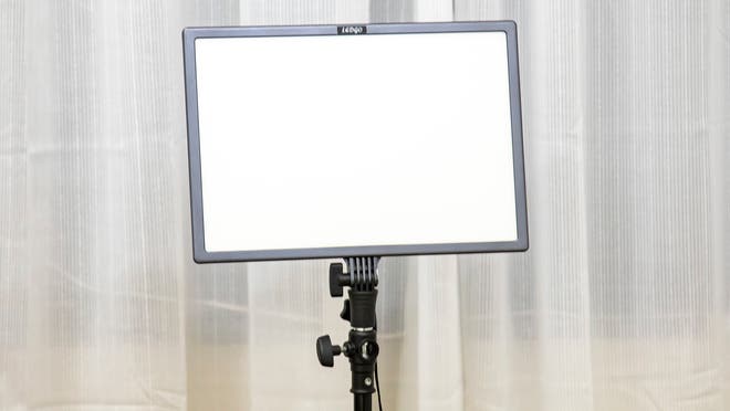 テレワークや面接、ネイルサロンなど使いやすいデスクのあるお部屋です。の写真5